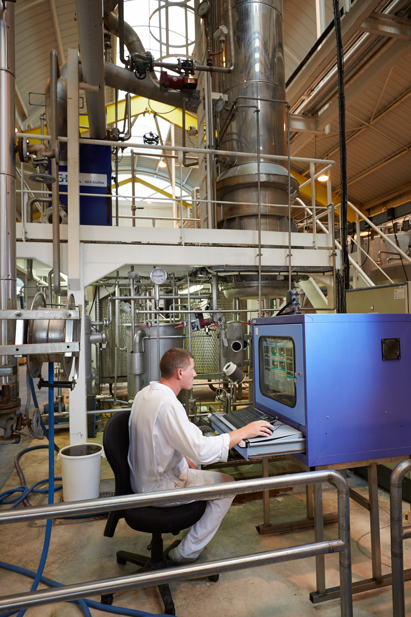 Plant production, processing and equipment - EXTRACTIS Production